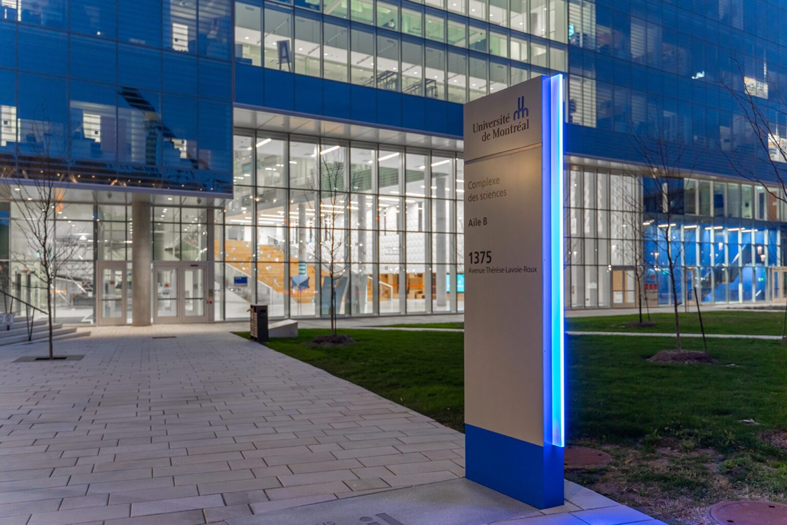 HEC Montréal Édifice Hélène-Desmarais - Arium Design Inc.