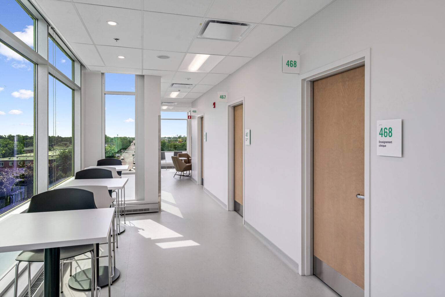 HEC Montréal Édifice Hélène-Desmarais - Arium Design Inc.